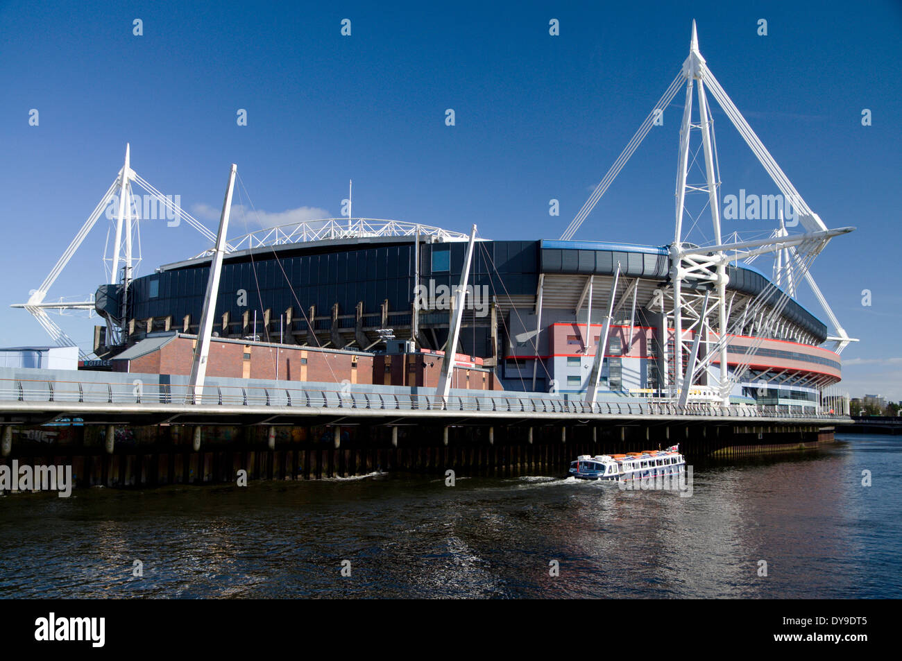 Aqua bus architecture hi-res stock photography and images - Alamy