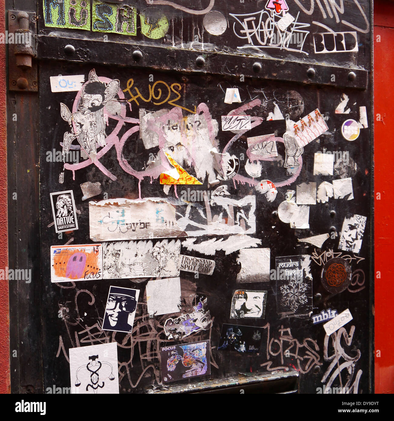 Spray painted graffito / graffiti in urban setting Stock Photo - Alamy