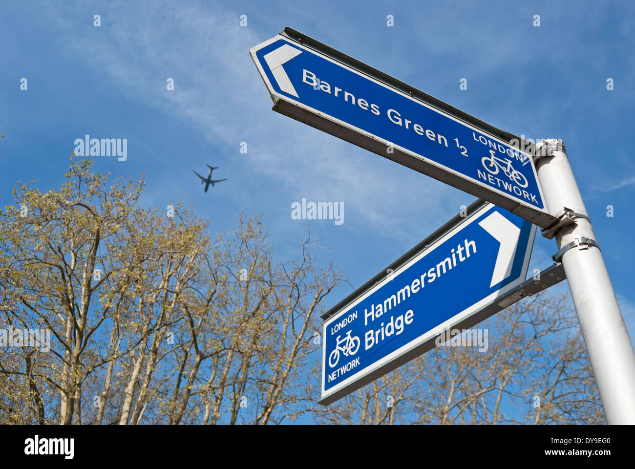 london cycling network signs in barnes, southwest london, england ...