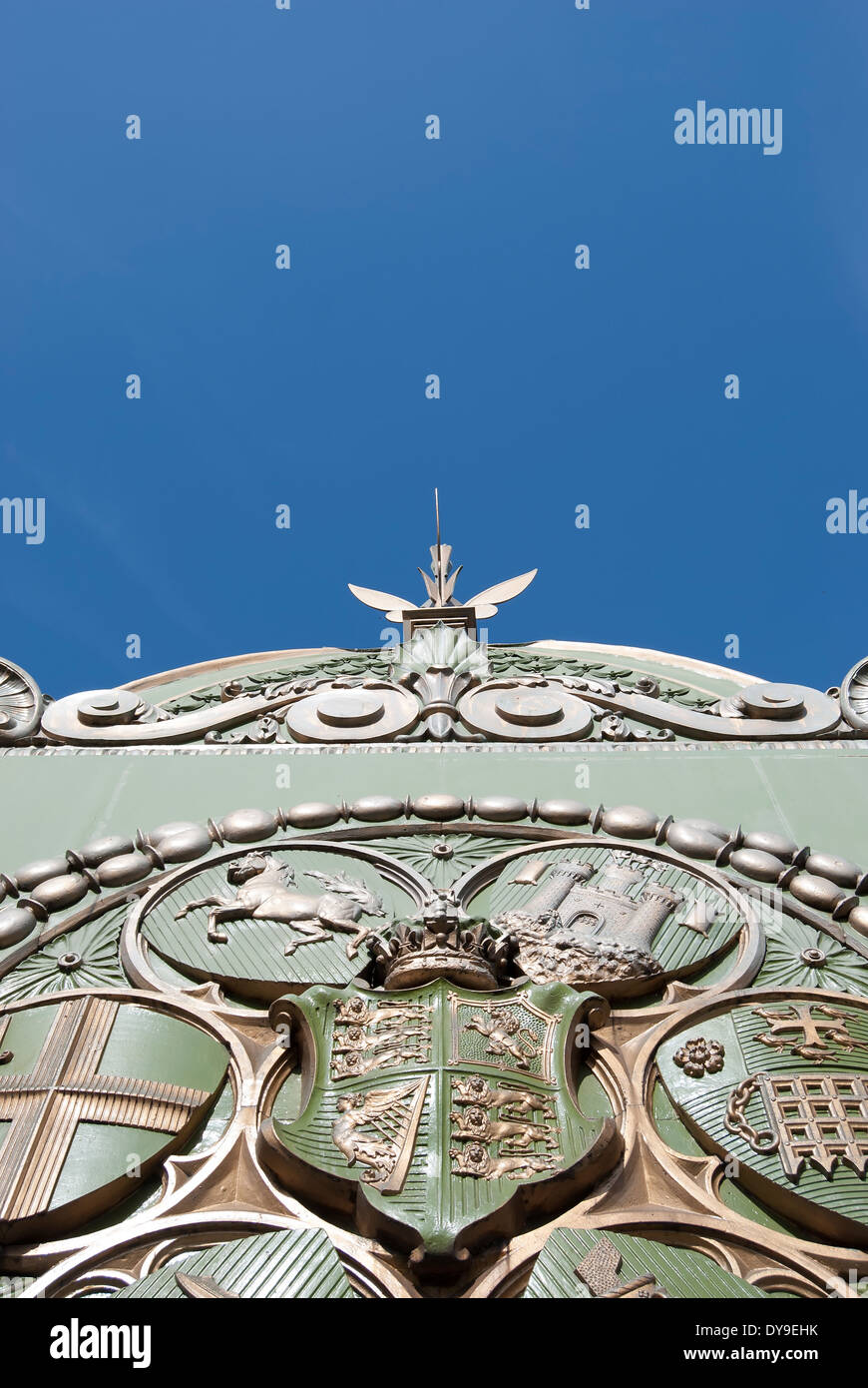 detail of crest on hammersmith bridge, crossing the river thames in ...