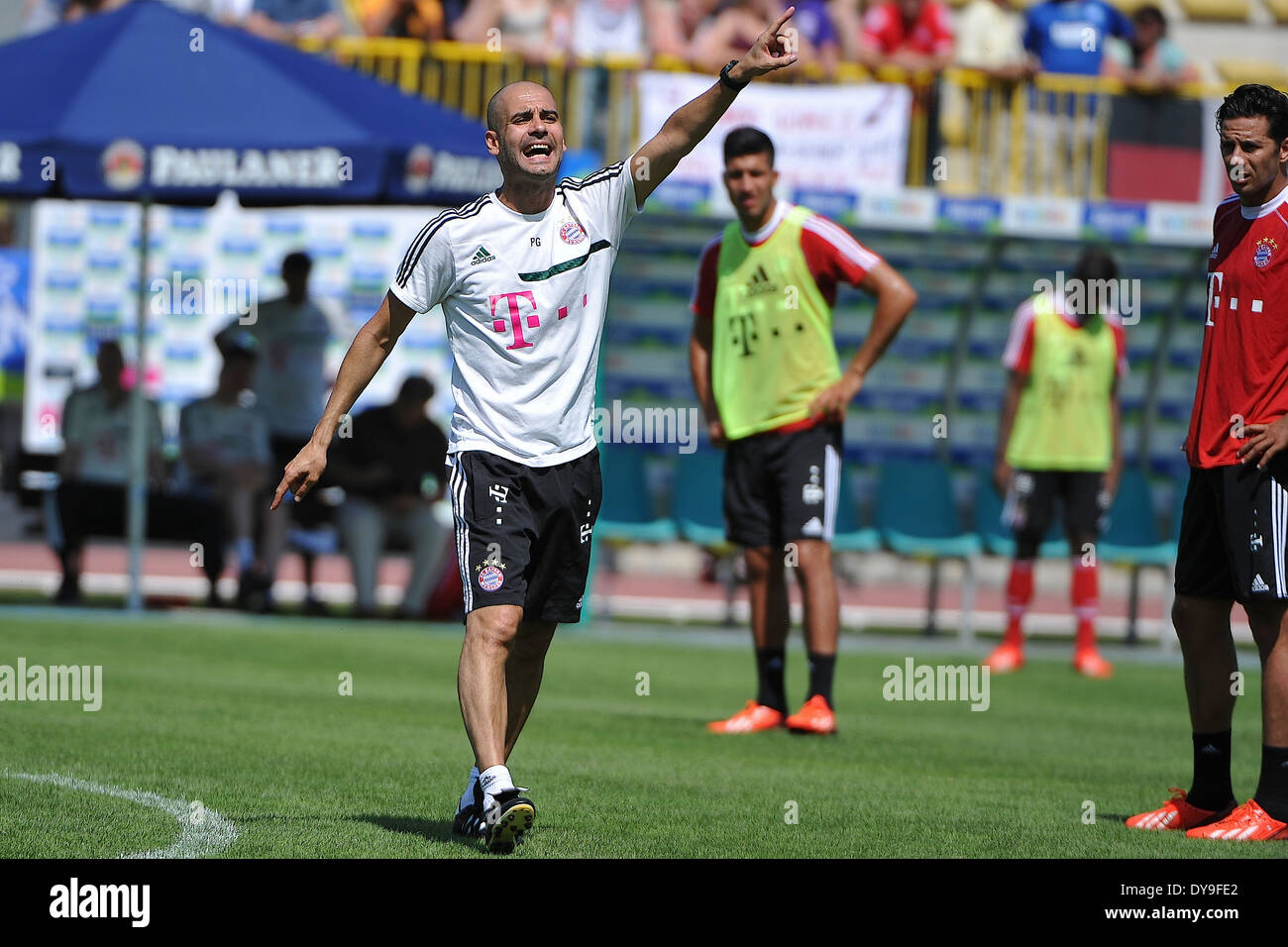 Pep guardiola muenchen hi-res stock photography and images - Alamy