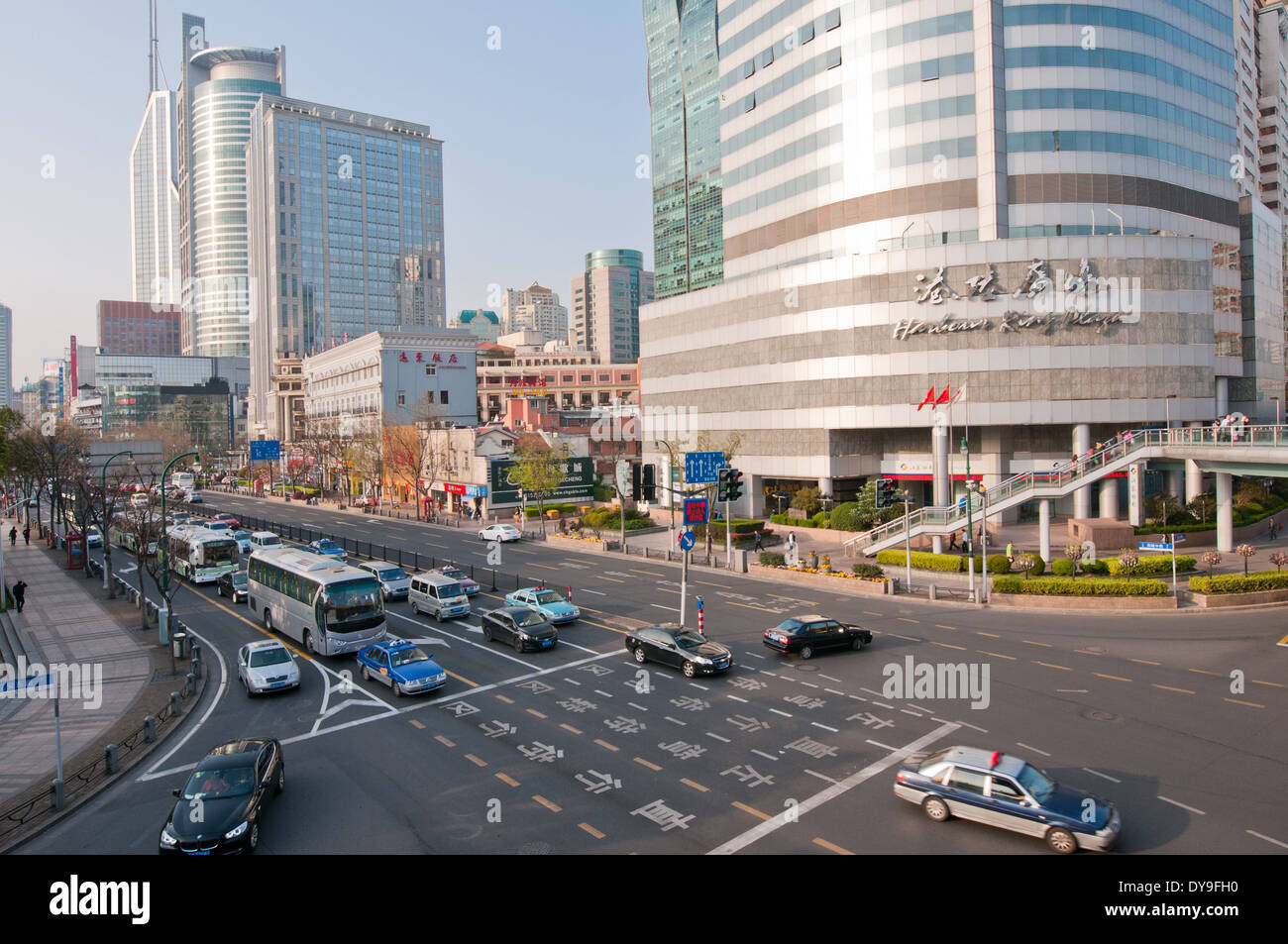 Harbour ring plaza building hi-res stock photography and images - Alamy