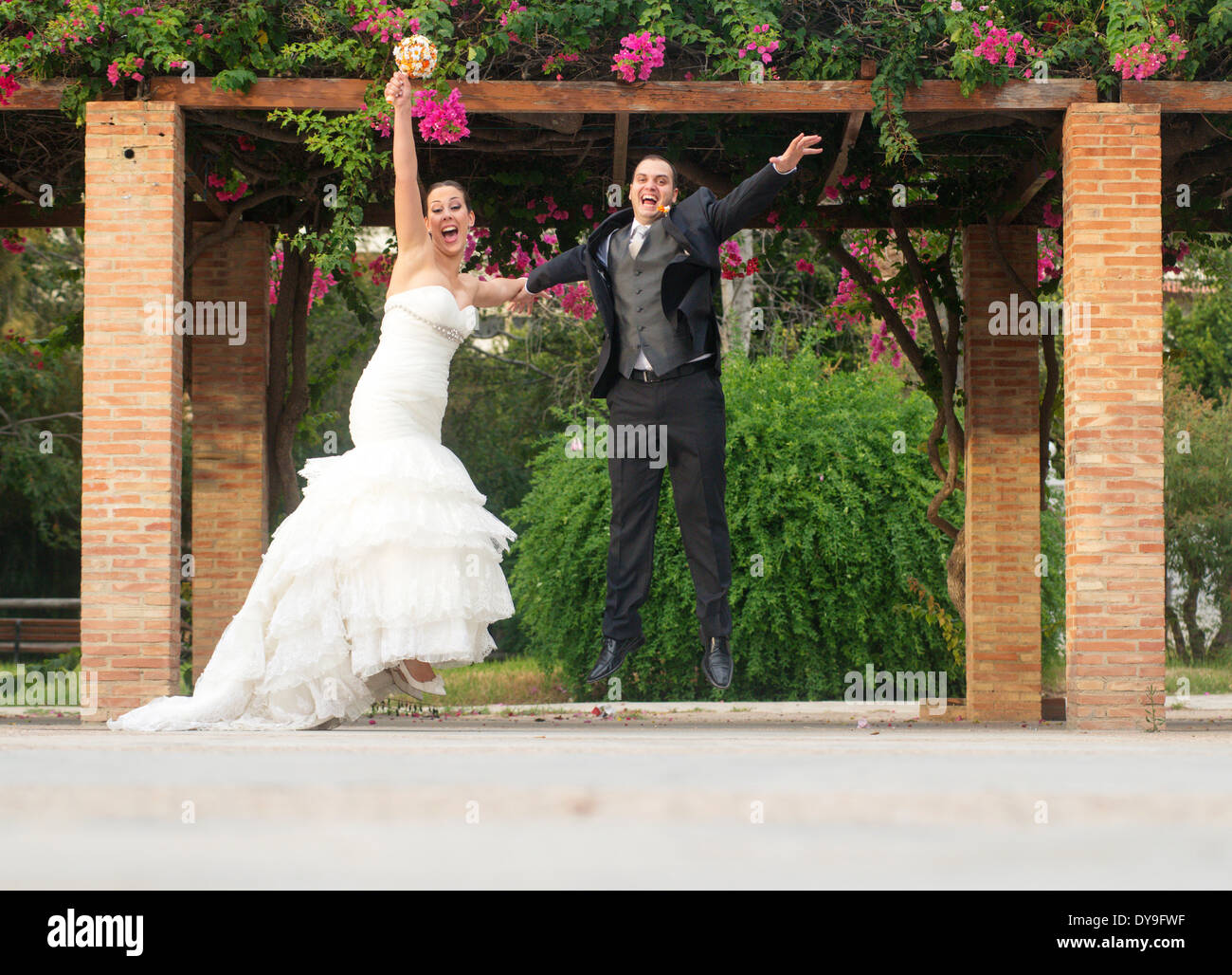 Newly married couple smile happily Stock Photo - Alamy