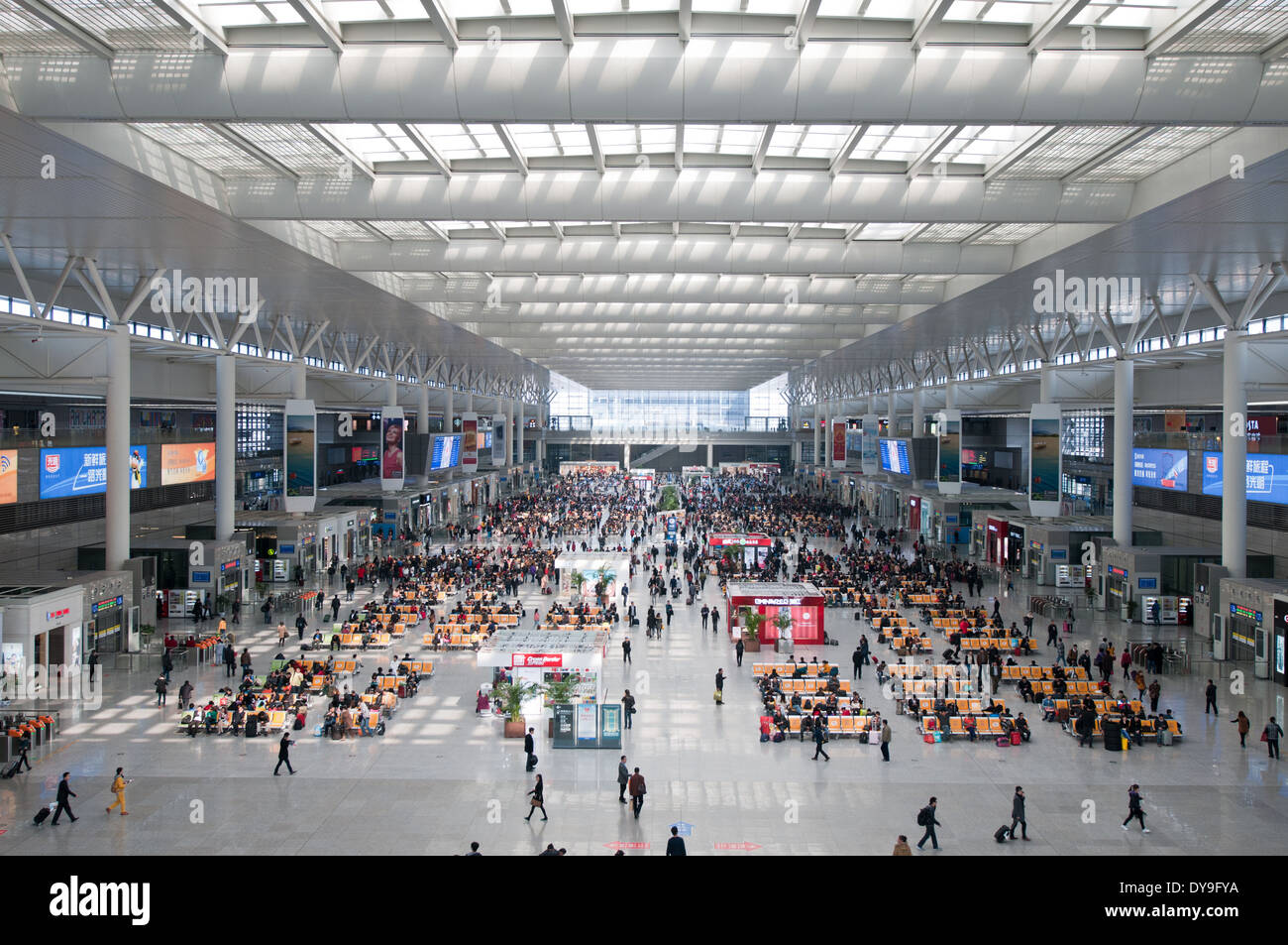 Shanghai Hongqiao Railway Station in Minhang District - largest railway ... Shanghai Hongqiao Railway Station in Minhang District - largest railway ...
