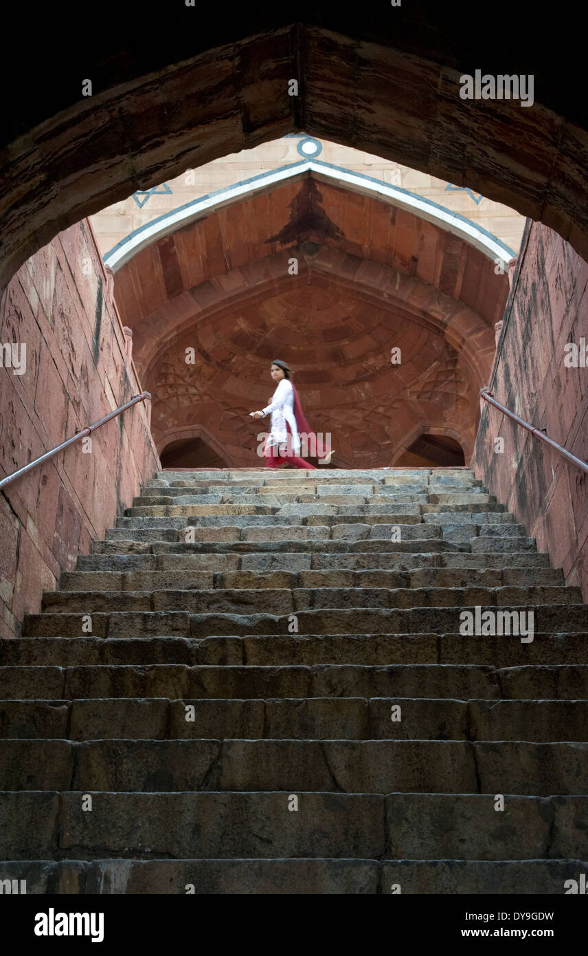 Girl passes top of staircase in Humayun's Tomb, New Delhi, India Stock ...