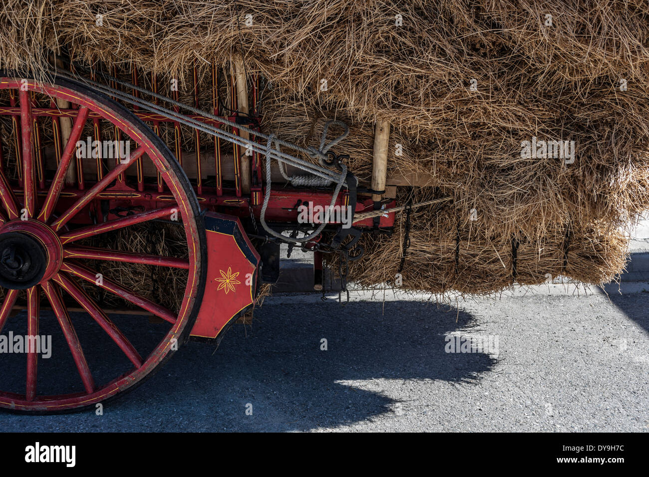 Antique cart. Anglesola. LLeida. Spain Stock Photo - Alamy