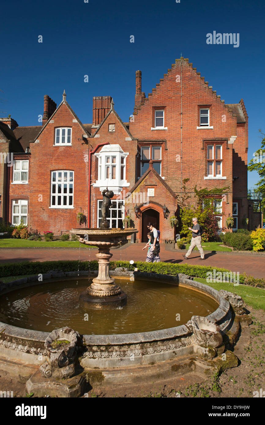 Sprowston manor hi-res stock photography and images - Alamy