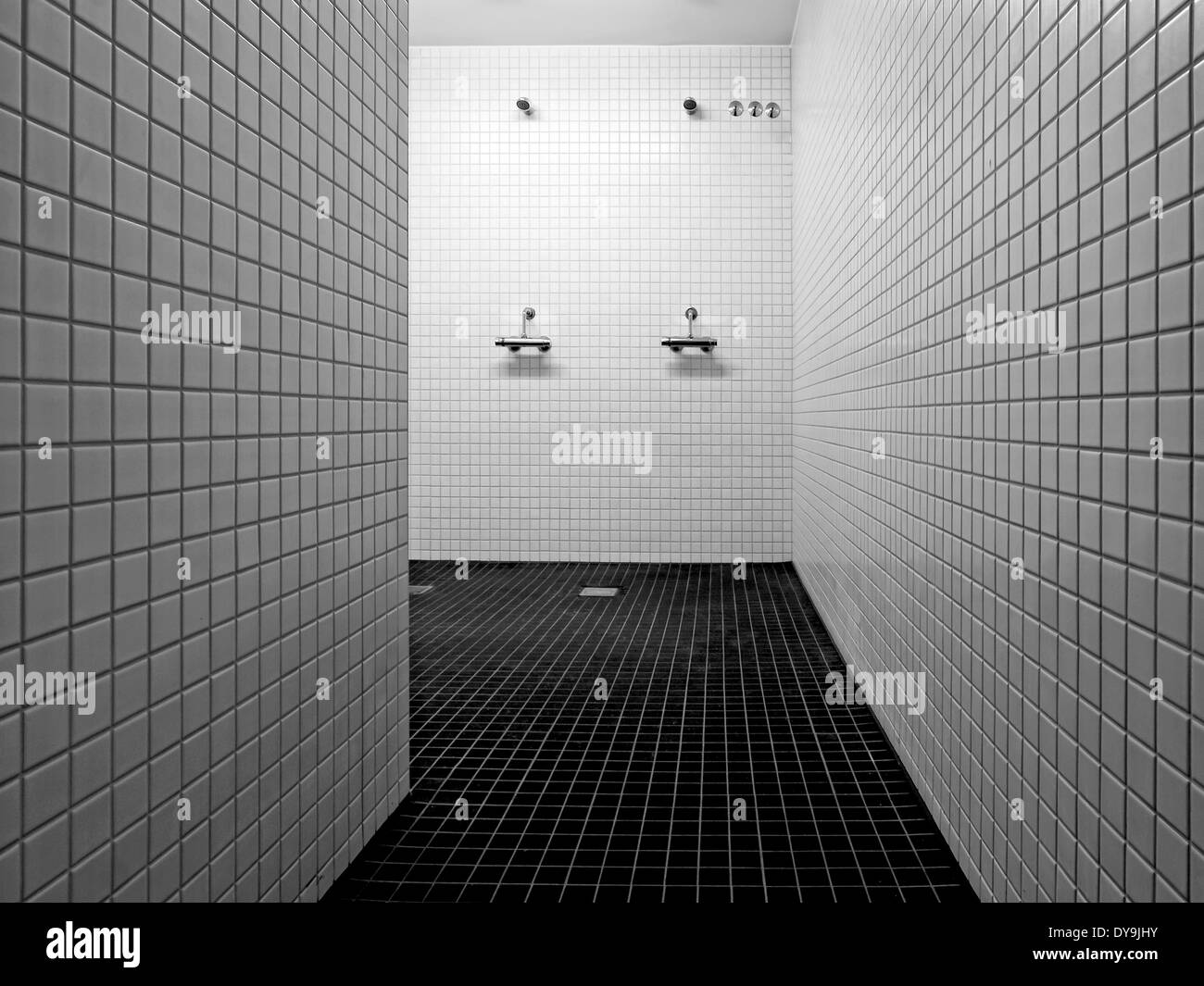 Swimming pool showers hi-res stock photography and images - Alamy