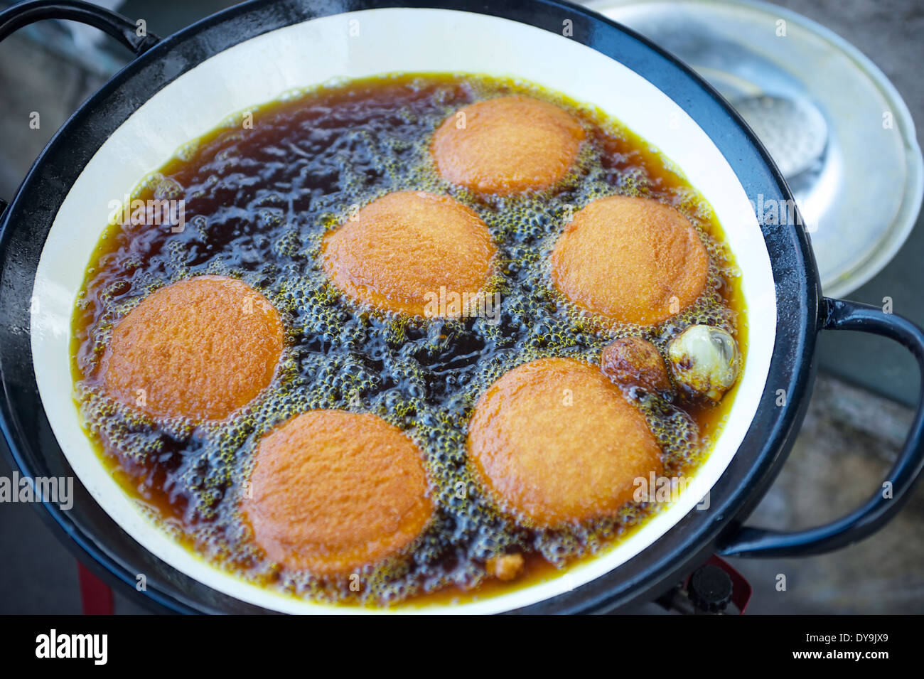 Dende oil hi-res stock photography and images - Alamy