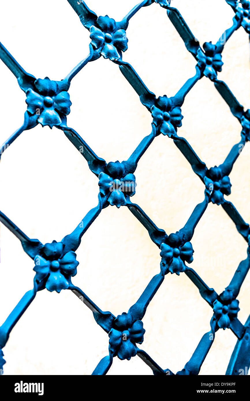 Protection grille hi-res stock photography and images - Alamy