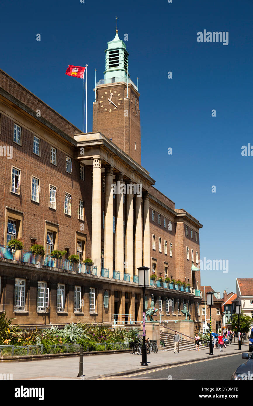 Norwich city hall hi-res stock photography and images - Alamy