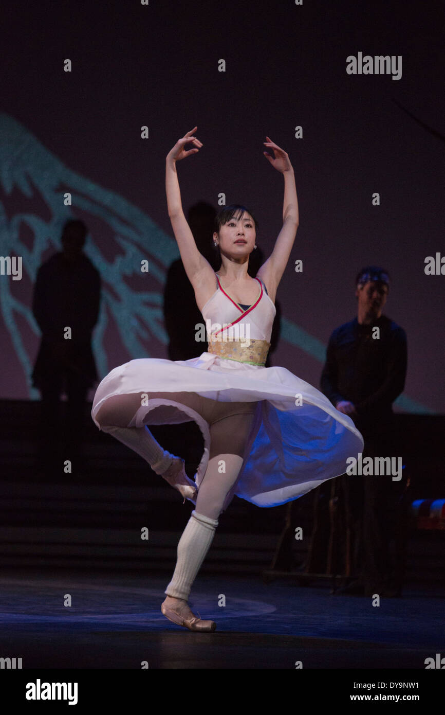Prince of the Pagodas performed by the Birmingham Royal Ballet at the ...