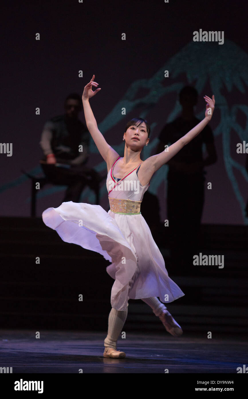 Prince of the Pagodas performed by the Birmingham Royal Ballet at the ...