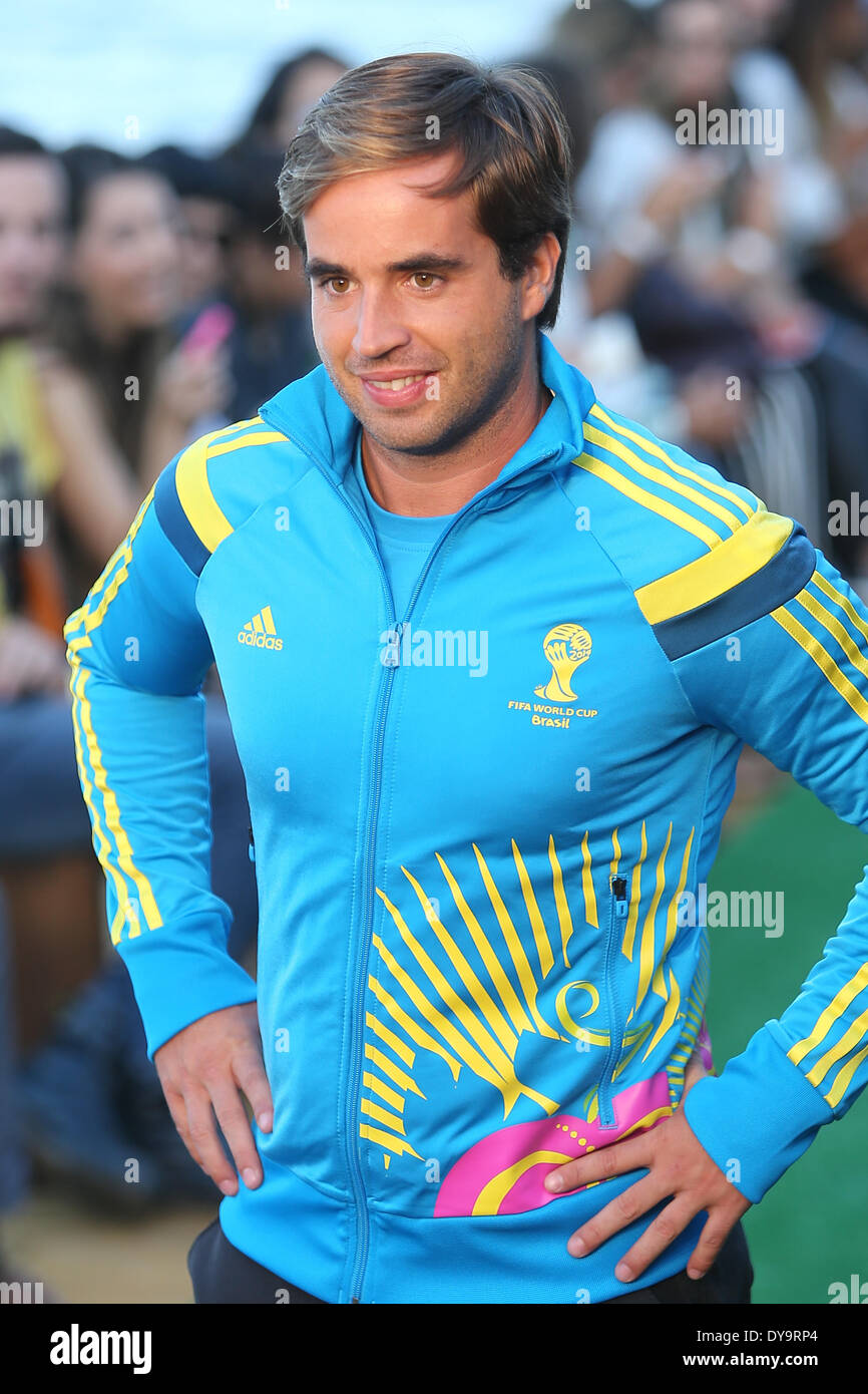 Volunteers volunteer world cup hi-res stock photography and images - Alamy