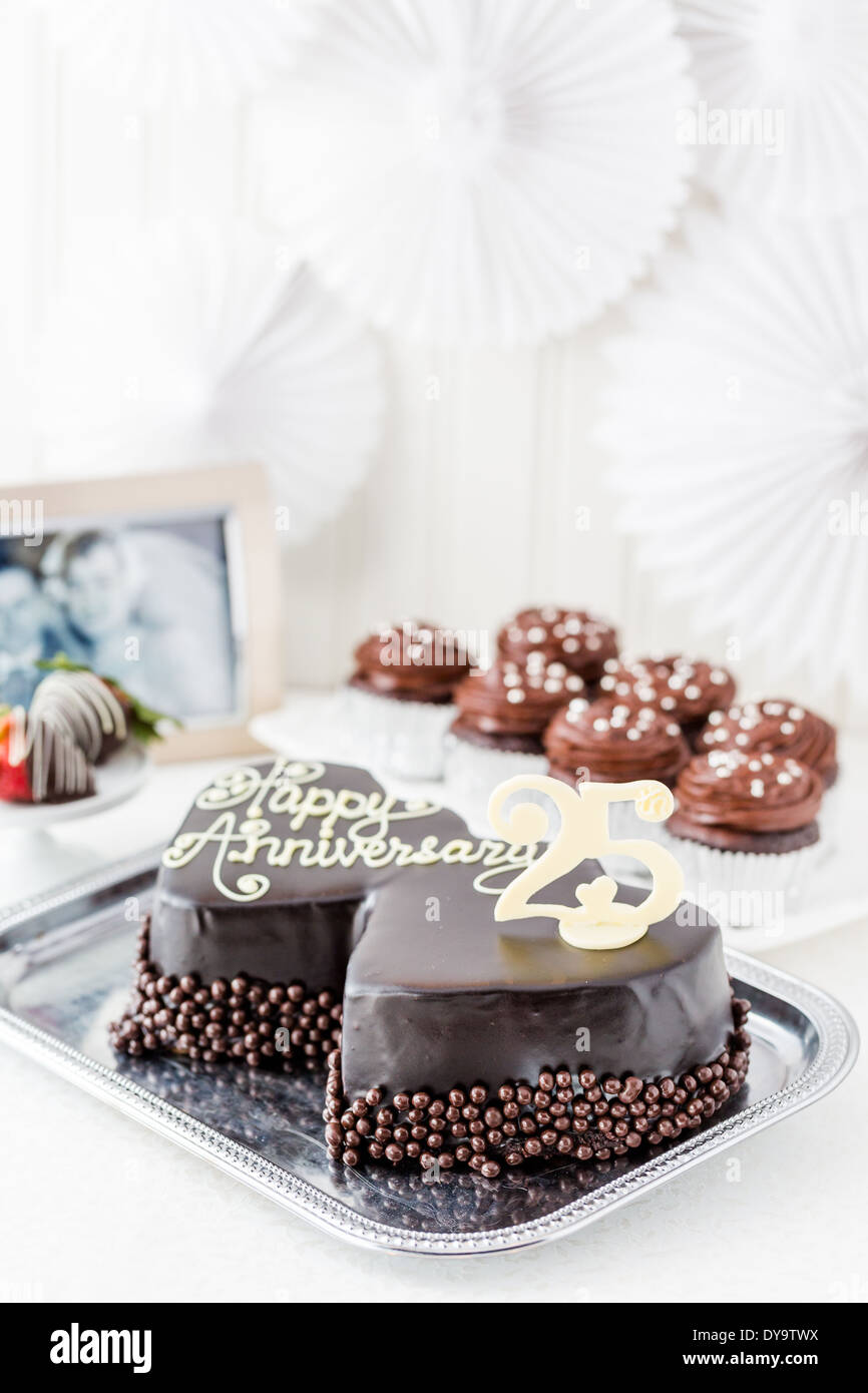 Personolized Guest Chocolate Name Plate For The Wedding, 52% OFF