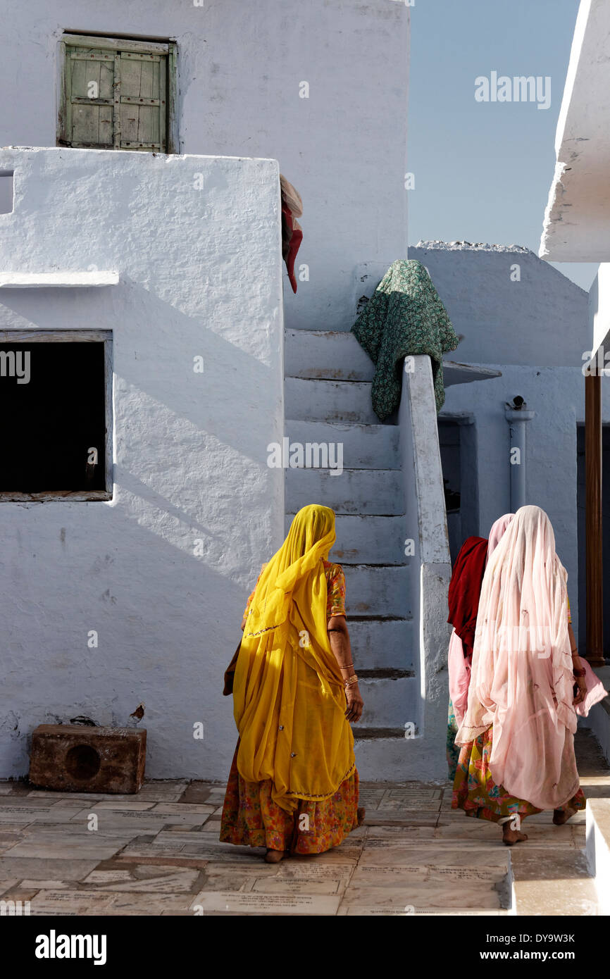 Rajasthani ladies in traditional costumes Stock Photo - Alamy