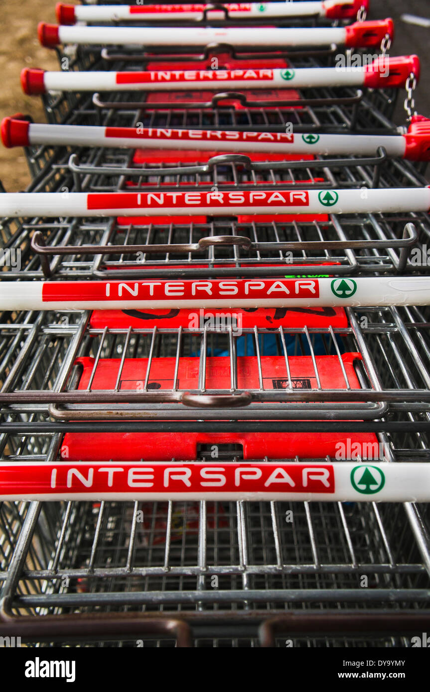 shopping cart, trolley, Interspar supermarket, logo Stock Photo - Alamy