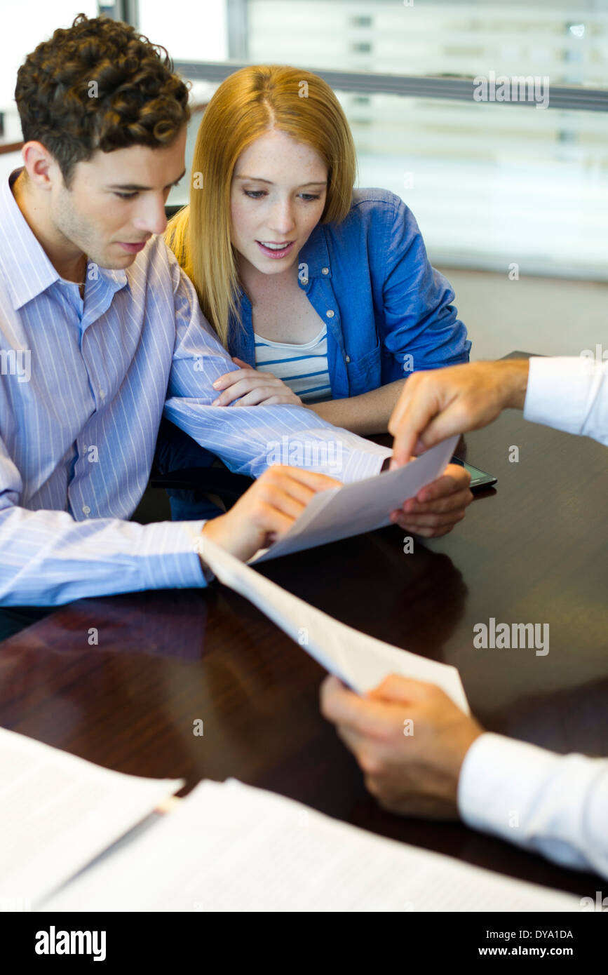 Office workers at desks frame hi-res stock photography and images - Alamy