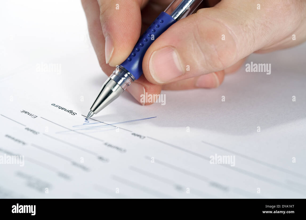 Signature man signing document hi-res stock photography and images - Alamy