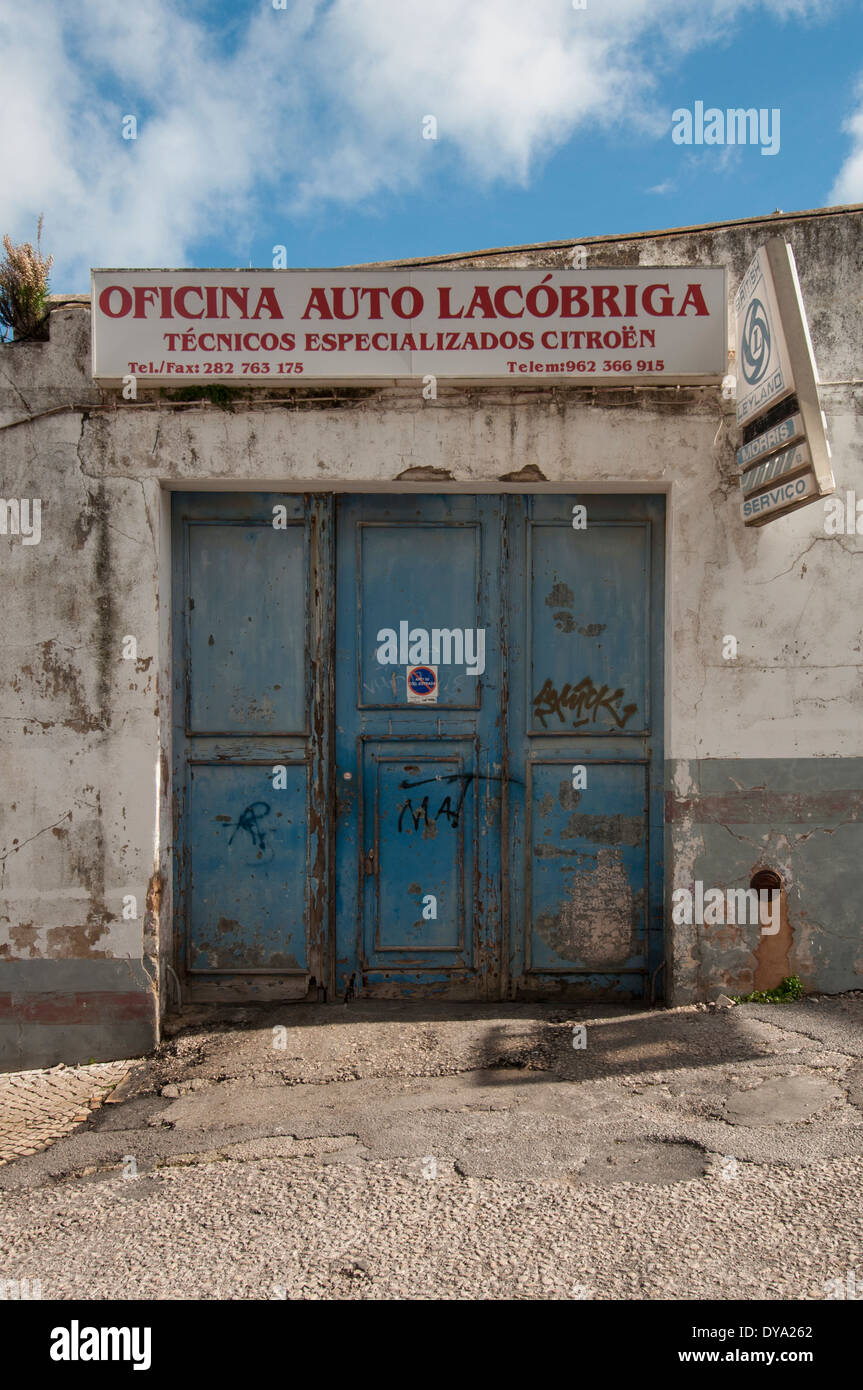 Old garage hi-res stock photography and images - Alamy