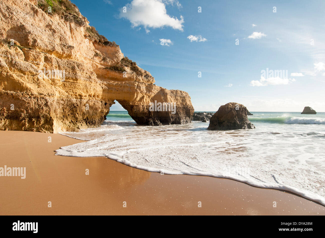 Praia da rocha hi-res stock photography and images - Alamy