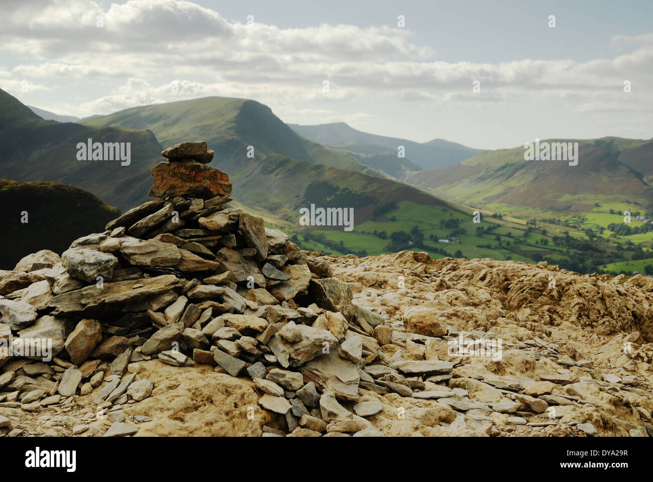 Cat bells ridge hi-res stock photography and images - Alamy