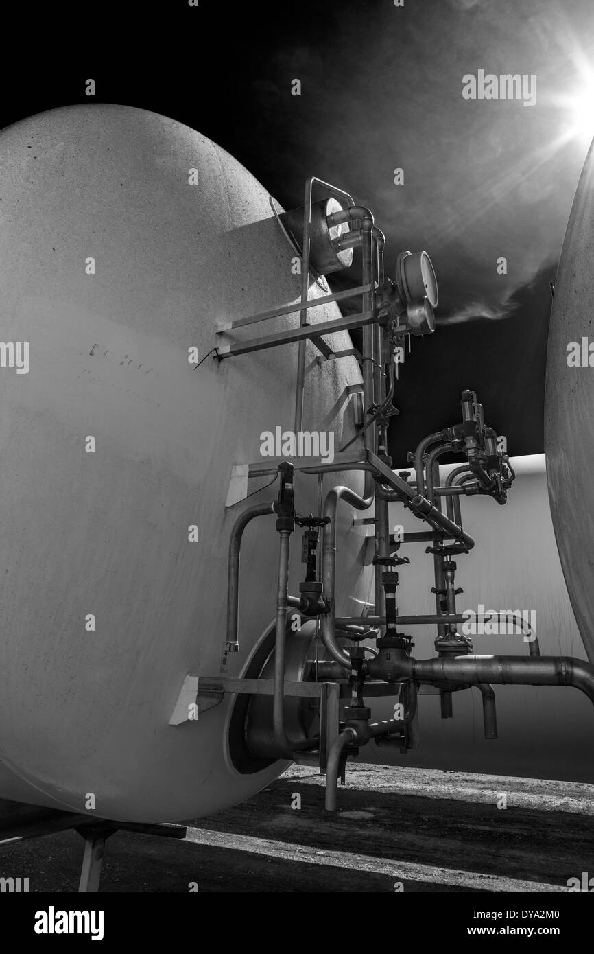 Chemical containers hi-res stock photography and images - Alamy