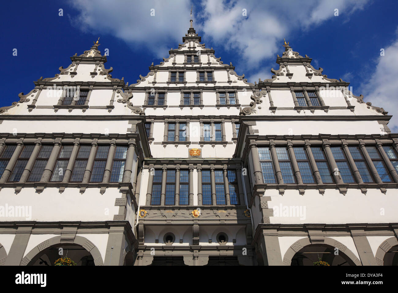 Pader hi-res stock photography and images - Alamy