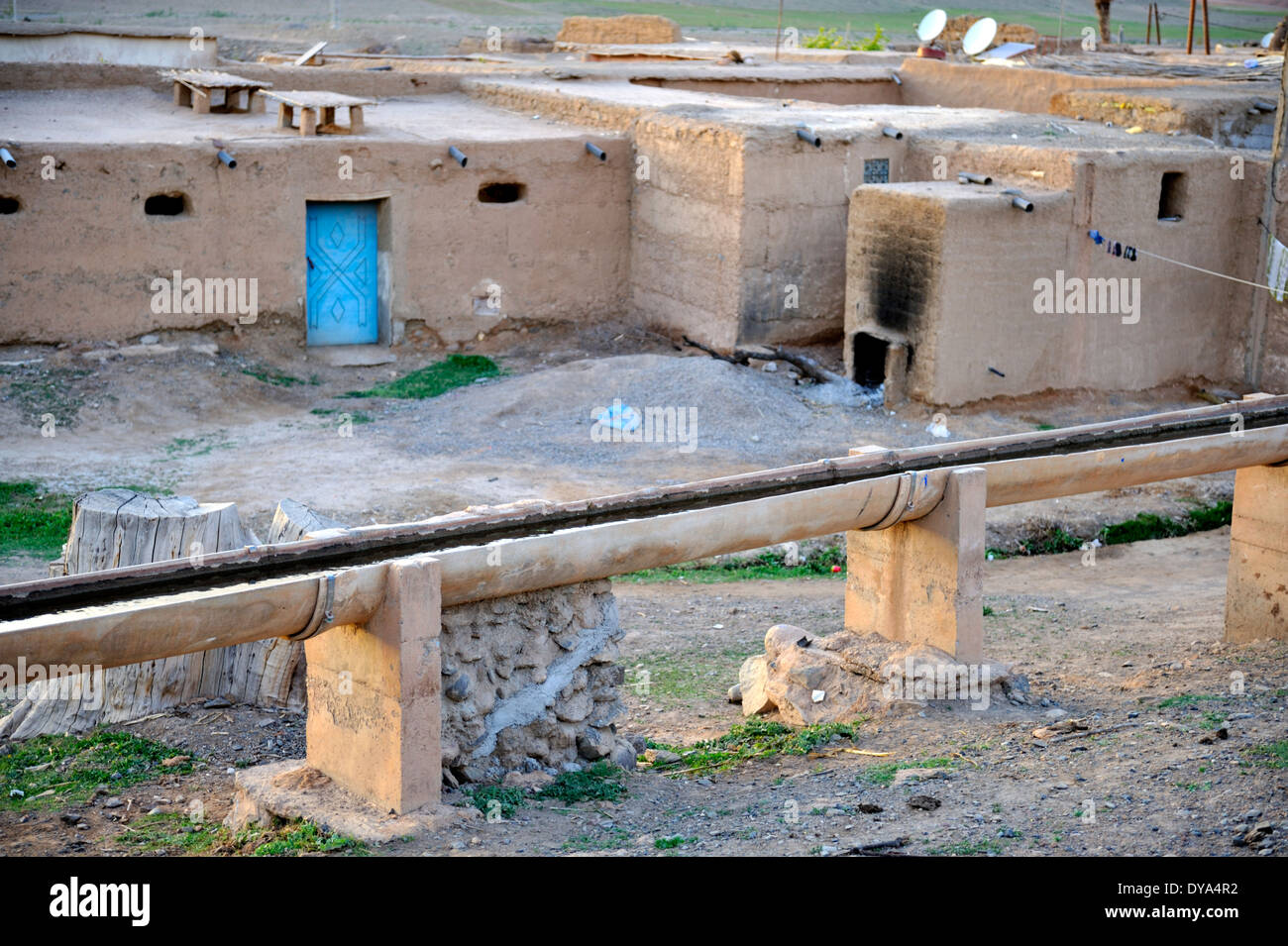 Water aqueducts hi-res stock photography and images - Alamy
