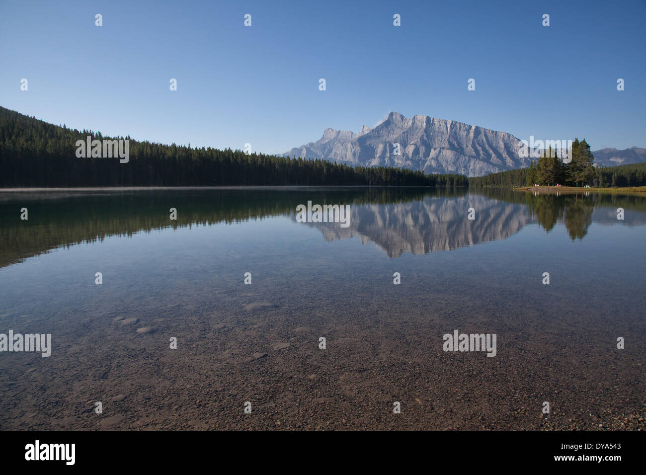Alberta Banff national park mountains Canada Lake Minnewanka scenery ...