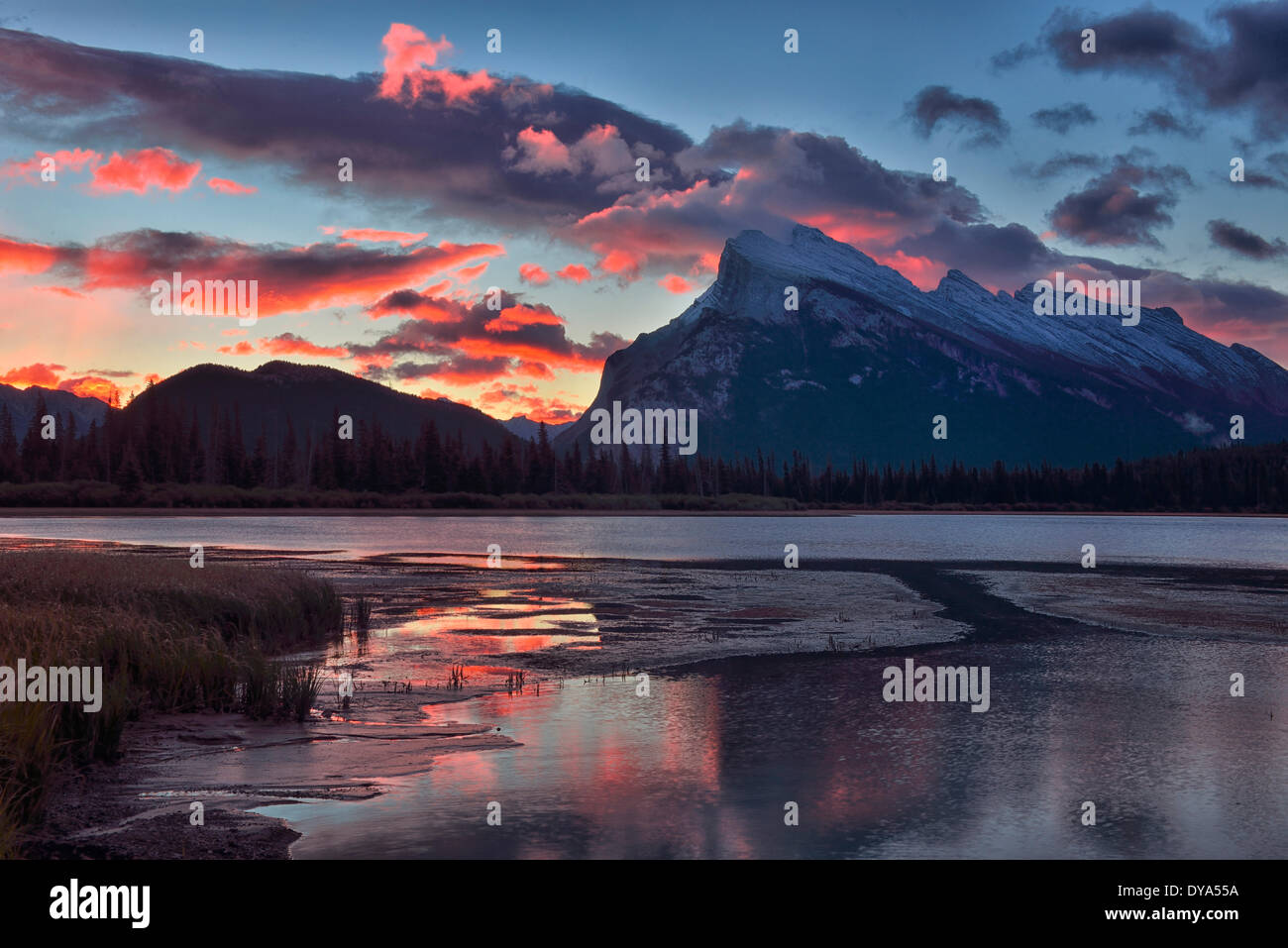North America Canada Alberta Banff Mount Rundle mountains lake ...