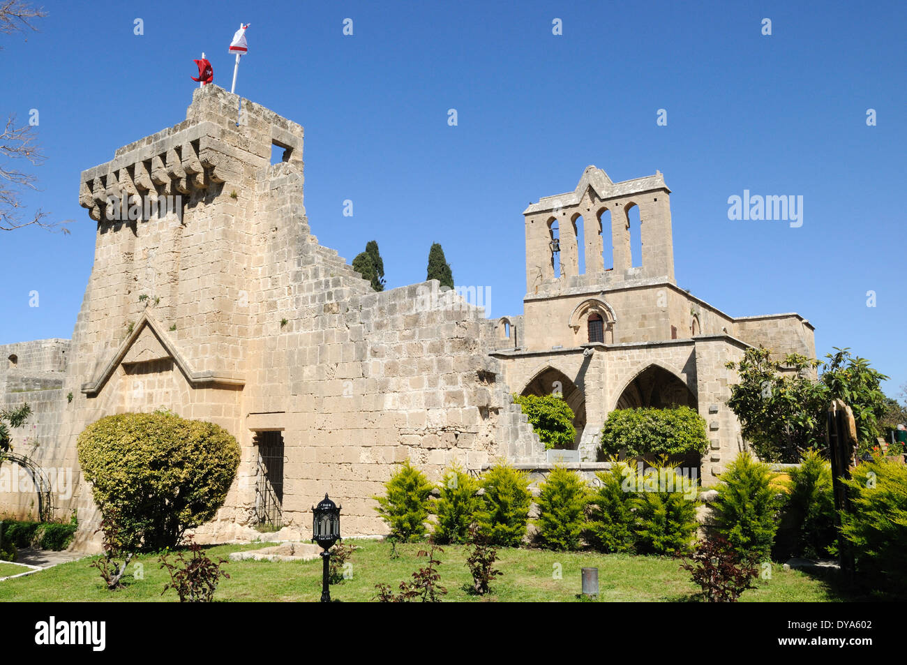 Gothic abbey hi-res stock photography and images - Alamy