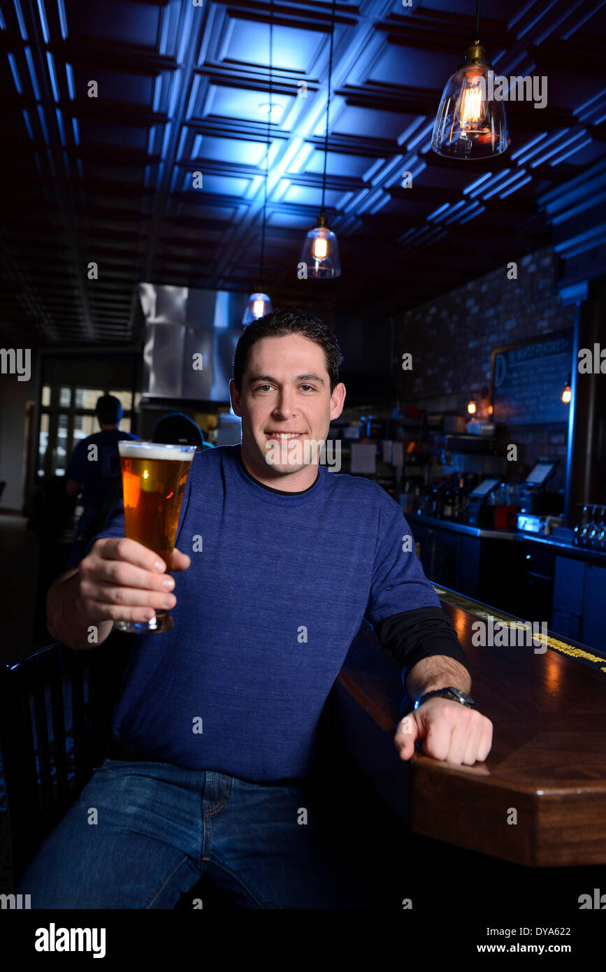 Man cheers hi-res stock photography and images - Alamy