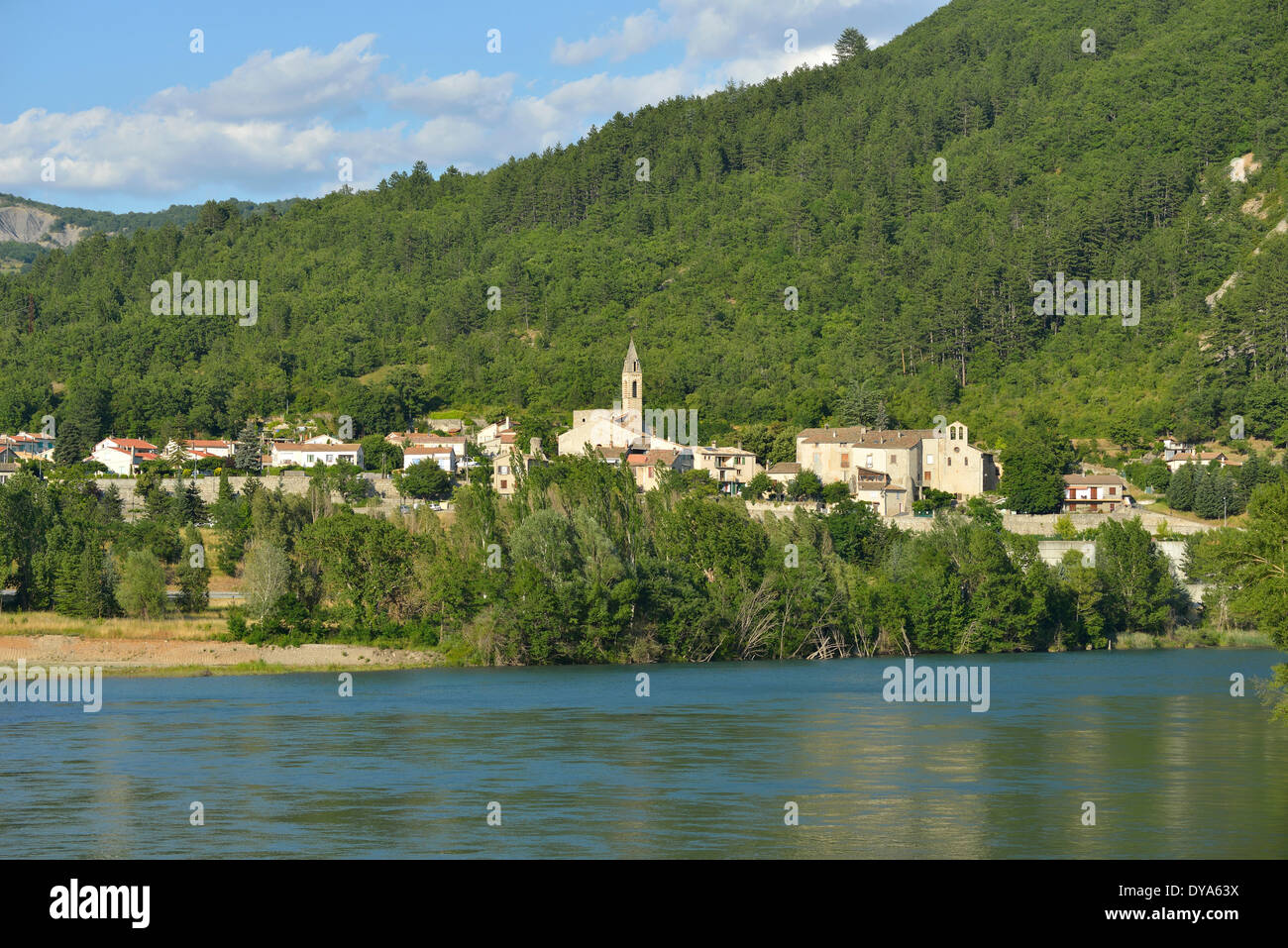 Europe, France, Provence, Vaucluse, Sisteron, Durance, river, village ...