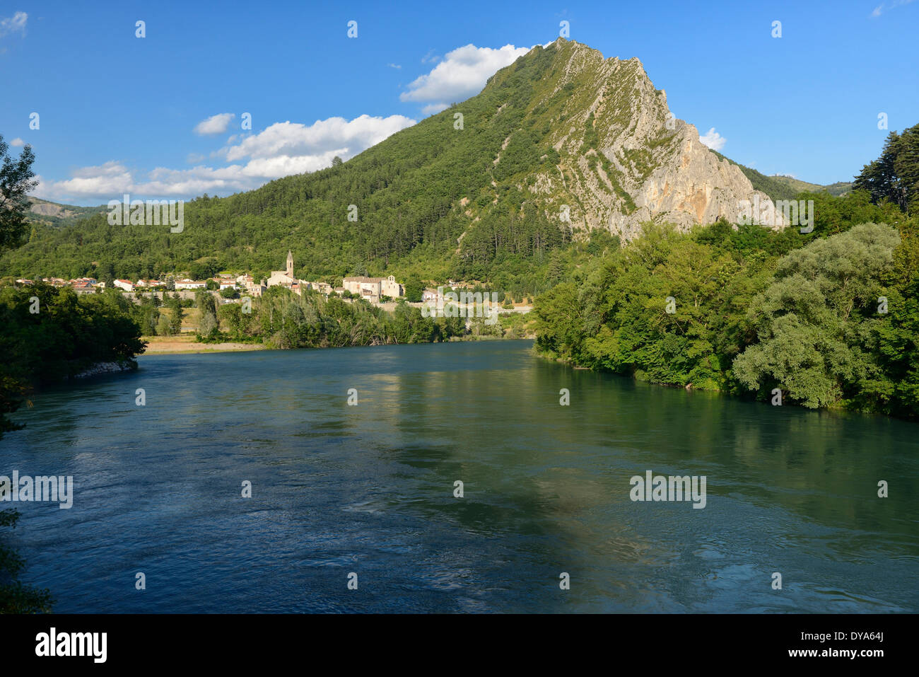 Europe, France, Provence, Vaucluse, Sisteron, Durance, river, village ...