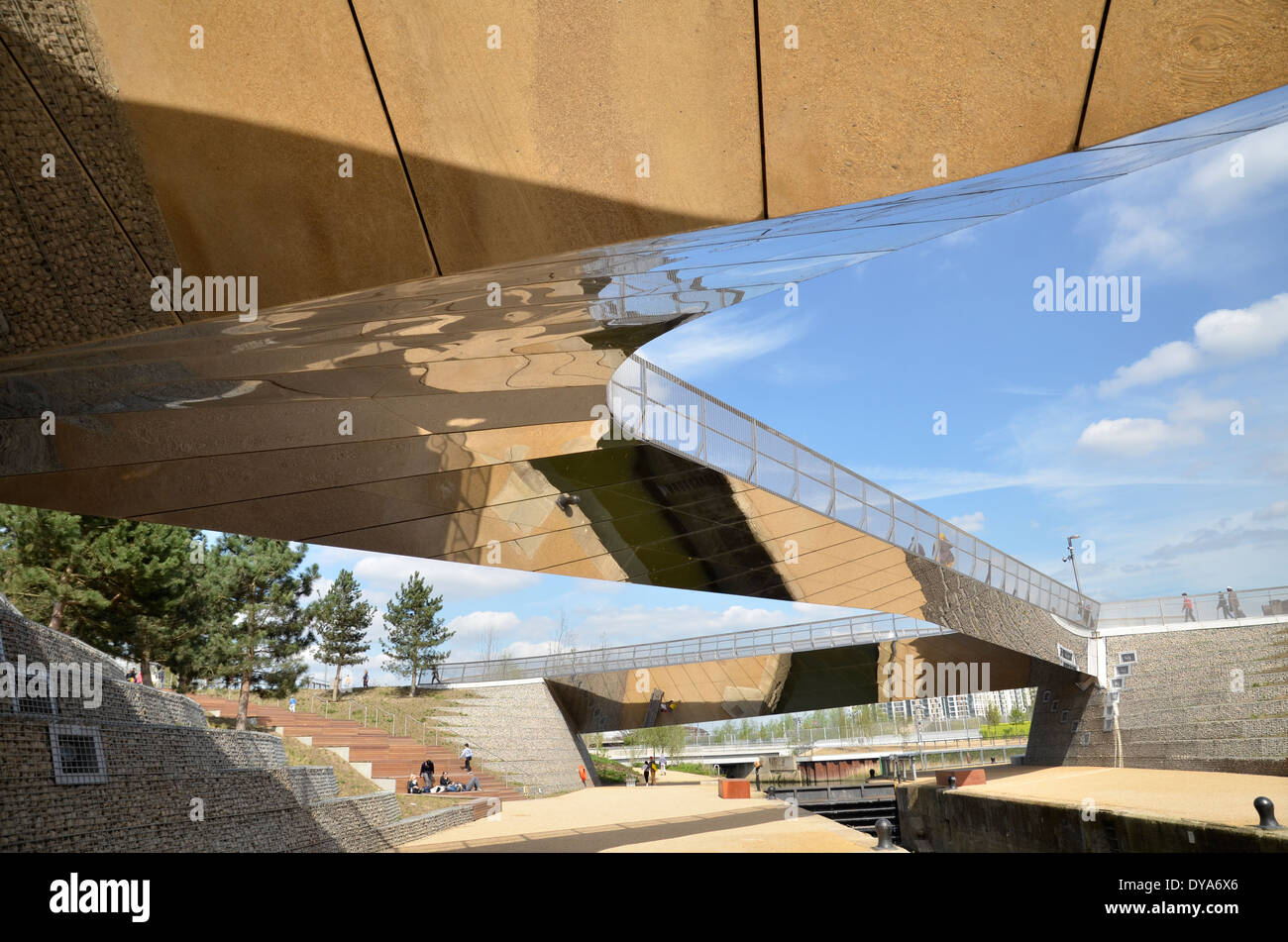 Elizabeth bridges hi-res stock photography and images - Alamy