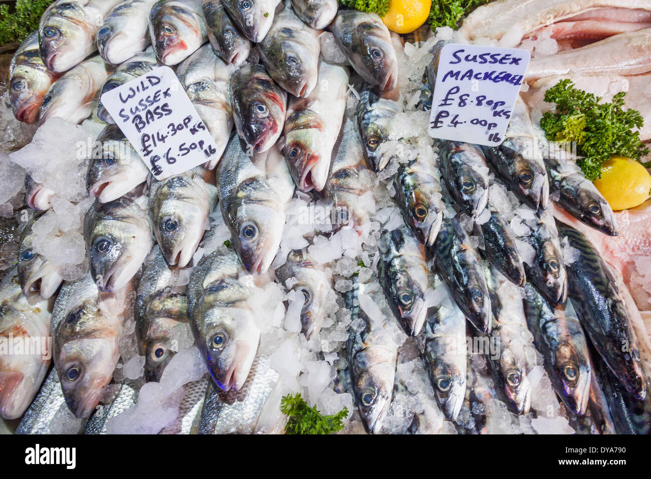 London fish market hi-res stock photography and images - Alamy