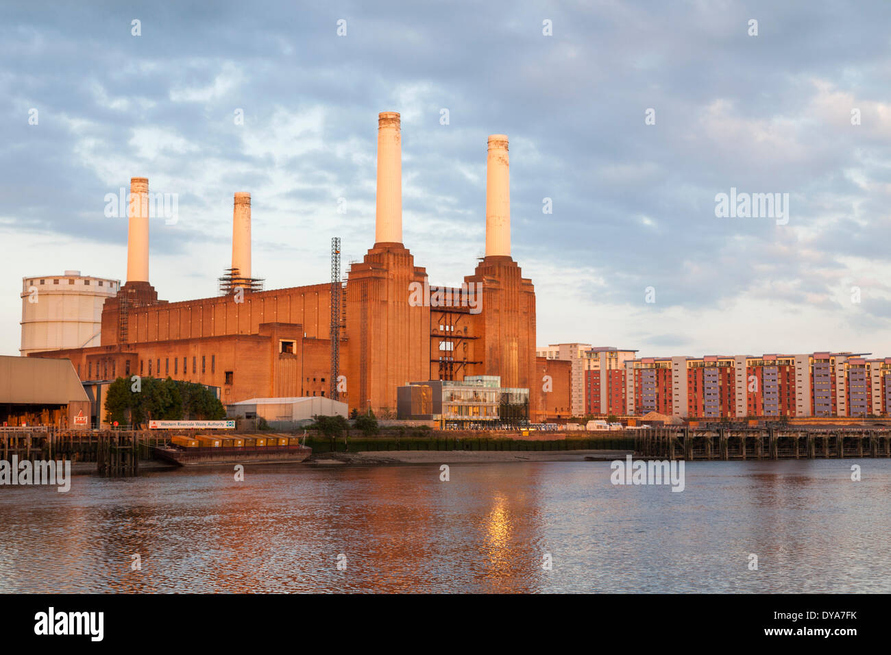 London power station hi-res stock photography and images - Alamy