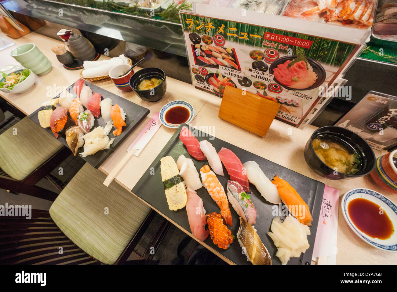 Japan, Honshu, Kanto, Tokyo, Sushi Restaurant Interior Stock Photo - Alamy