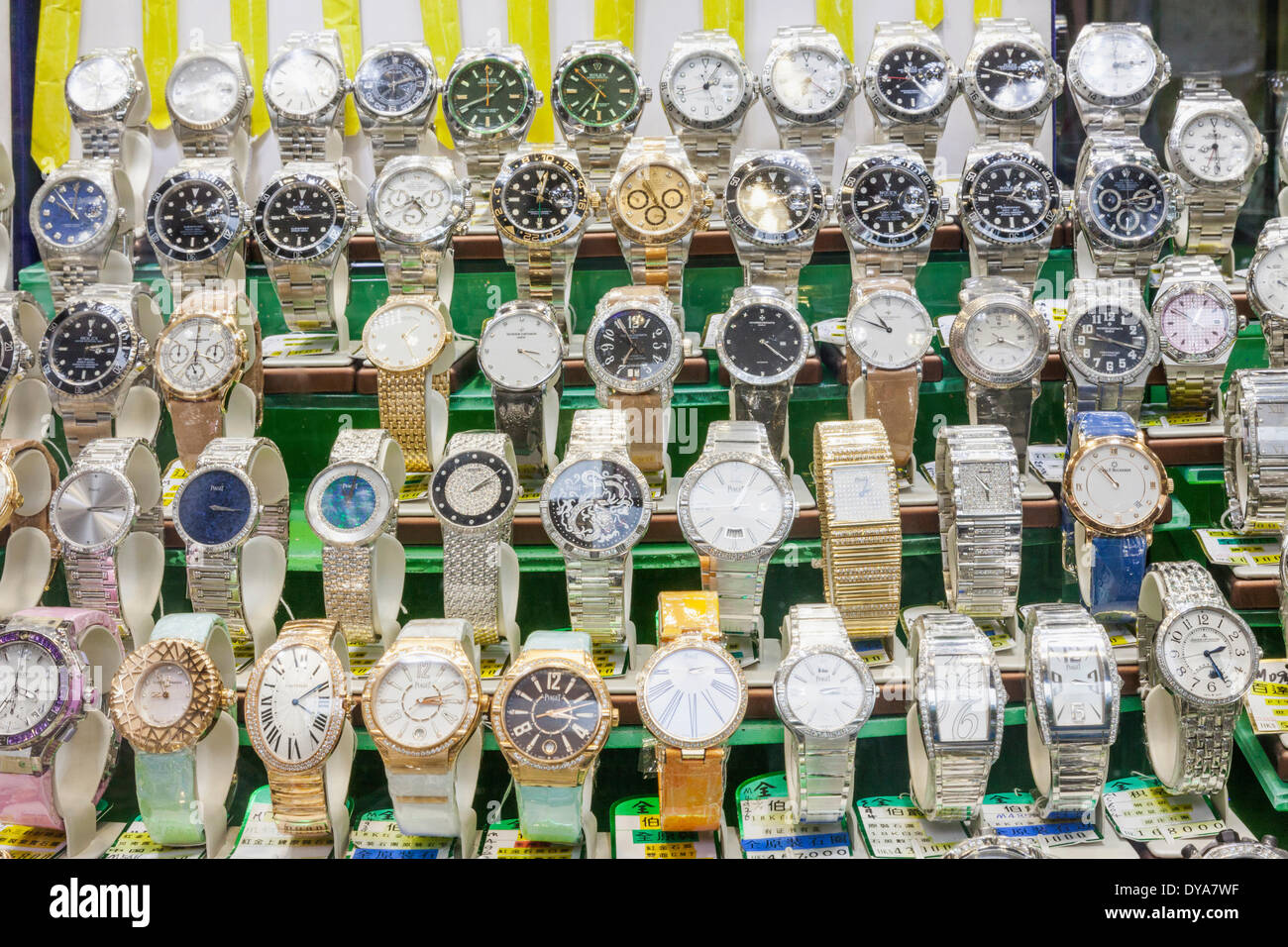China luxury watches hi-res stock photography and images - Alamy