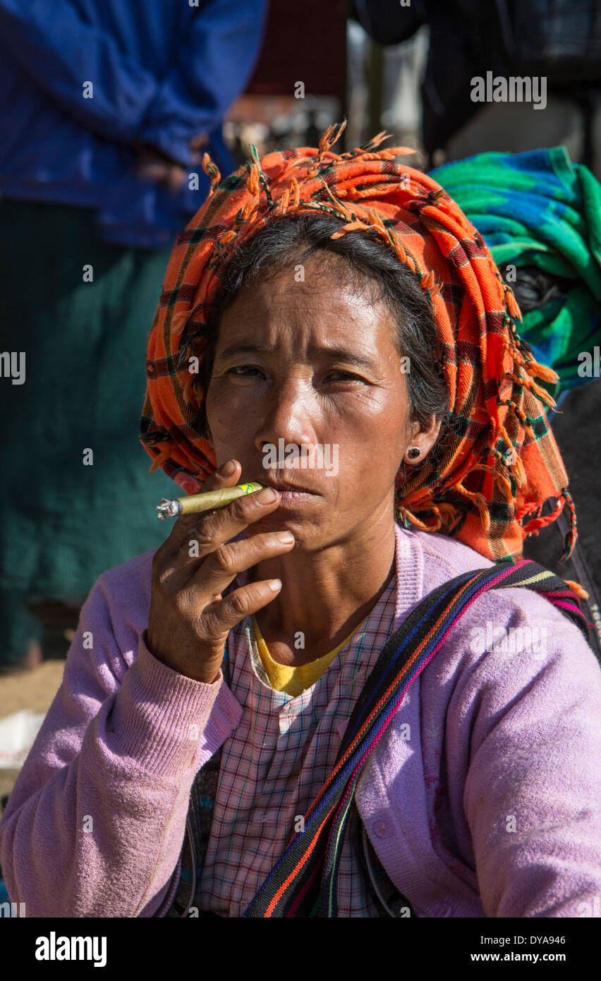 Smoking personality hi-res stock photography and images - Alamy