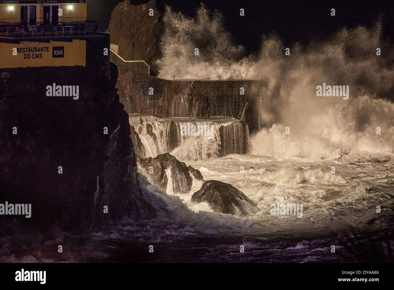 Rough Ocean Waves At Night High Resolution Stock Photography and Images ...