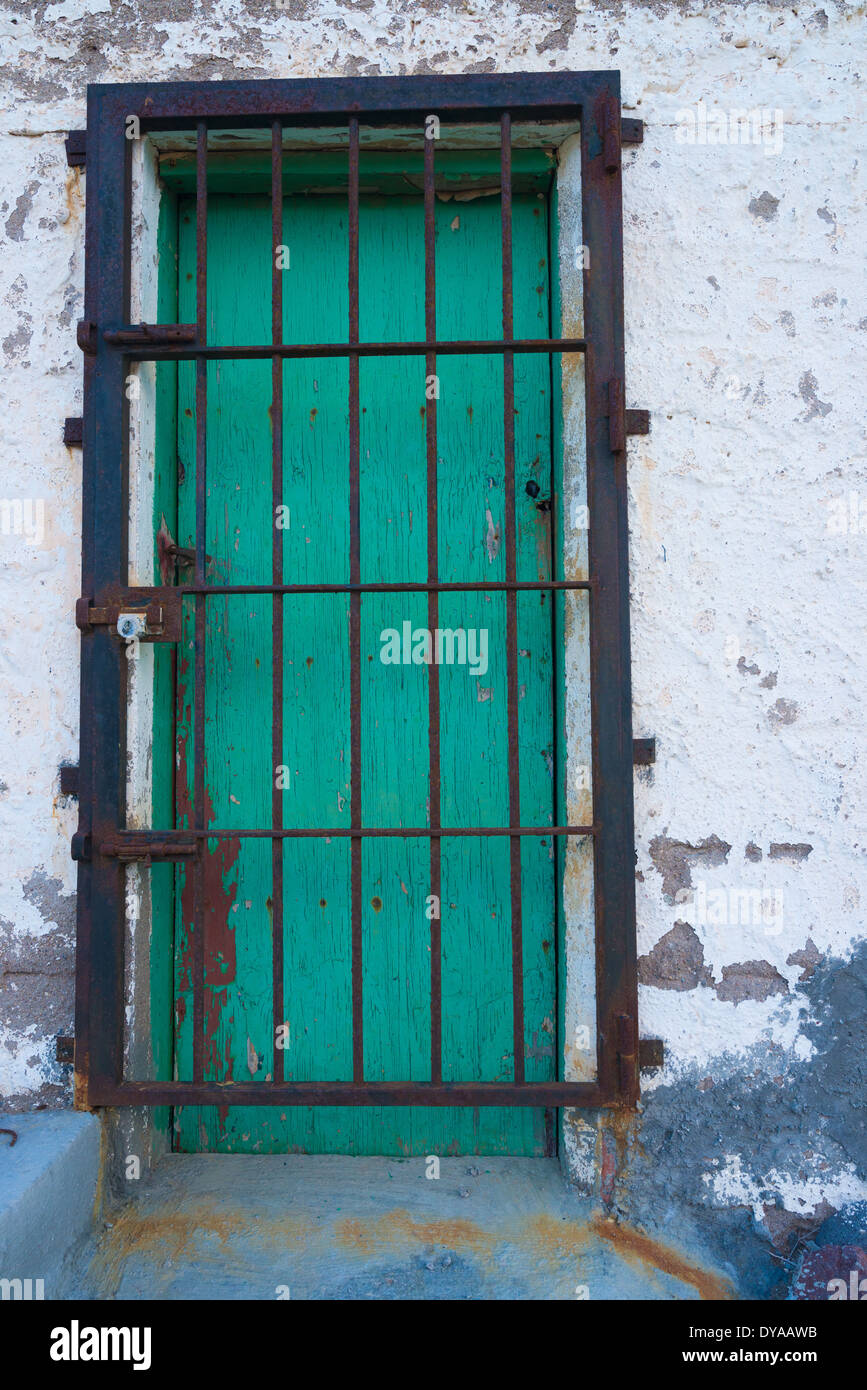 Peeling facade hi-res stock photography and images - Alamy