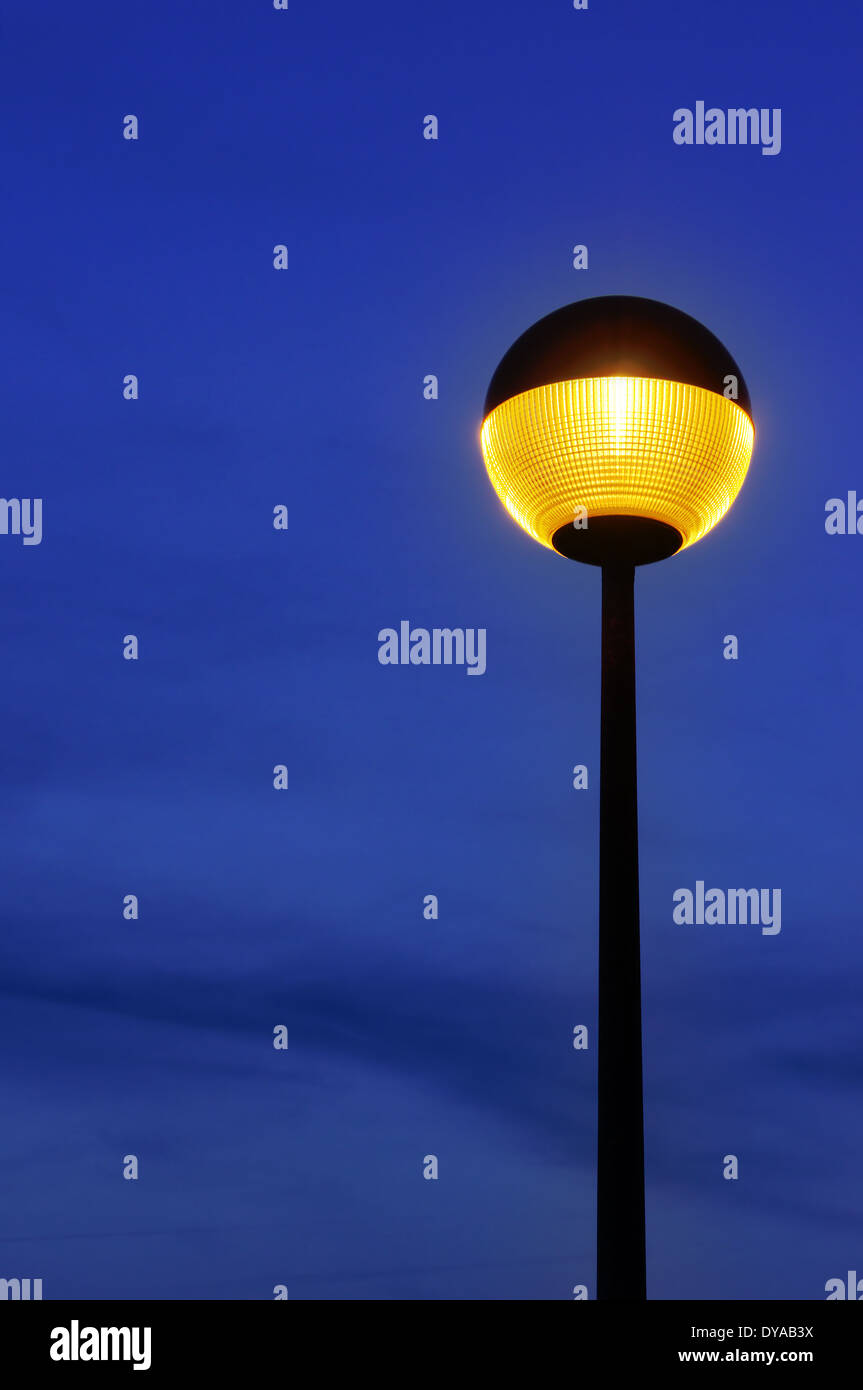 Lamppost design hi-res stock photography and images - Alamy