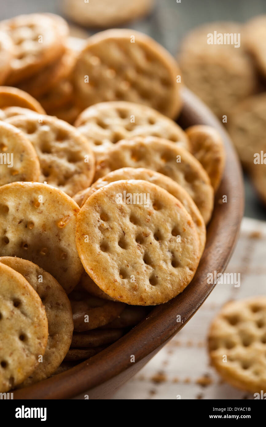 Whole Grain Wheat Round Crackers in a Bowl Stock Photo - Alamy