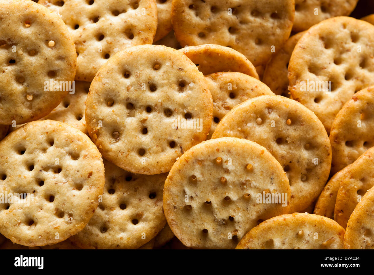 Whole Grain Wheat Round Crackers in a Bowl Stock Photo - Alamy