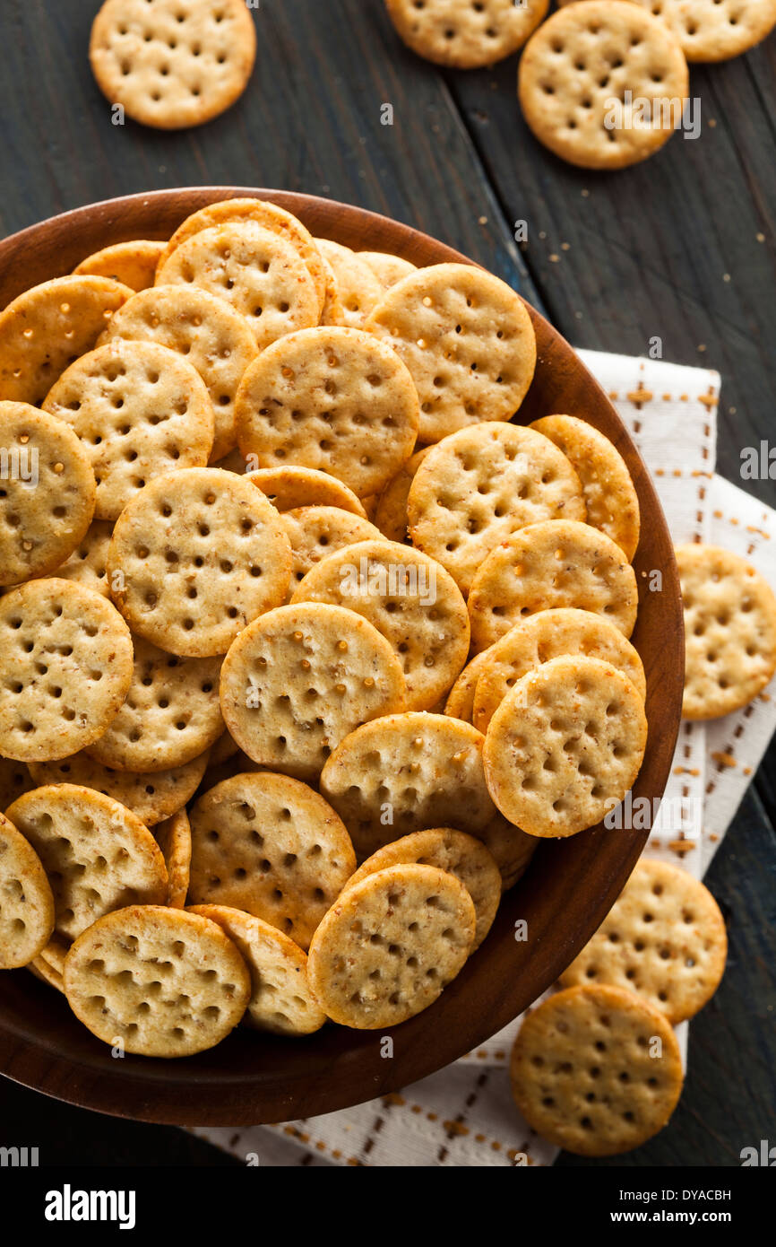 Whole Grain Wheat Round Crackers in a Bowl Stock Photo - Alamy