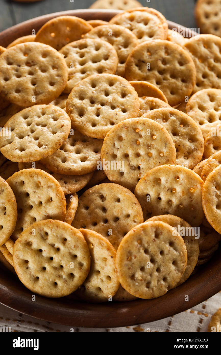 Whole Grain Wheat Round Crackers in a Bowl Stock Photo - Alamy