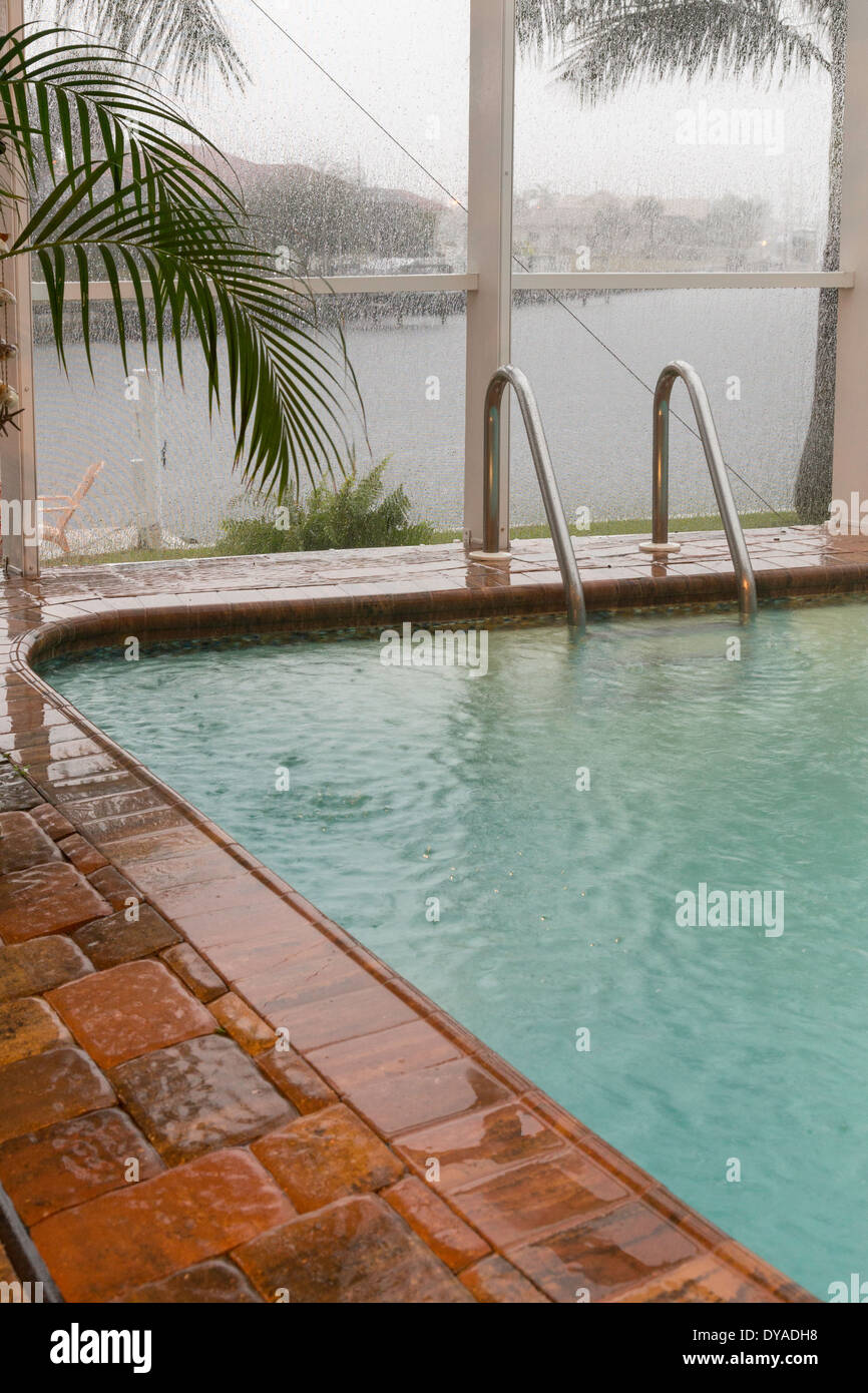 Pool enclosure hi-res stock photography and images - Alamy