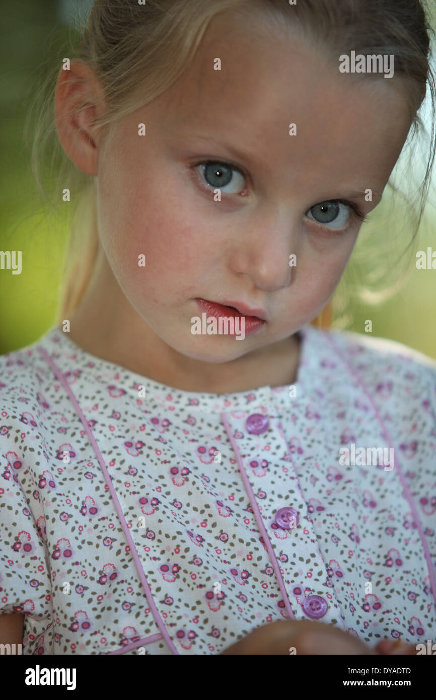 Portrait of young girl Stock Photo - Alamy